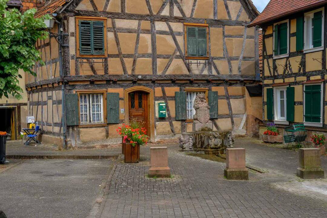 Besuchen Sie Bouxwiller im Elsass und die schmucken Fachwerkhäuser ...